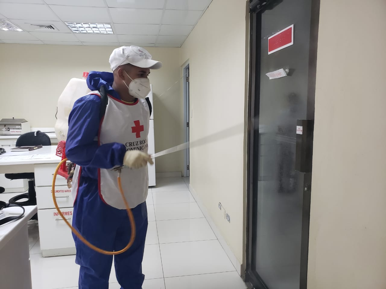 CRUZ ROJA DOMINICANA REALIZA JORNADA DE DESINFECCIÓN EN SU SEDE CENTRAL ...